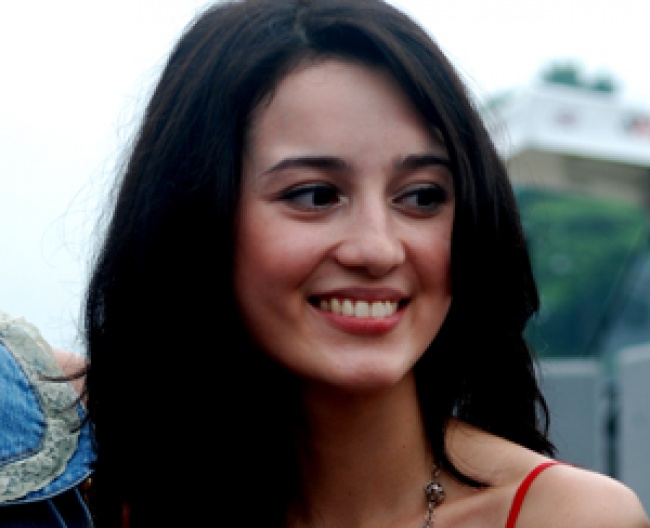 Julie Estelle Ello