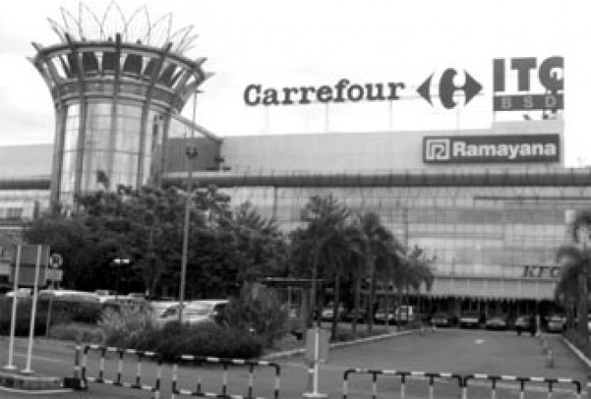 Ada Genangan Air di Depan ITC BSD Akibat Hujan Deras, Polisi Atur Lalu ...