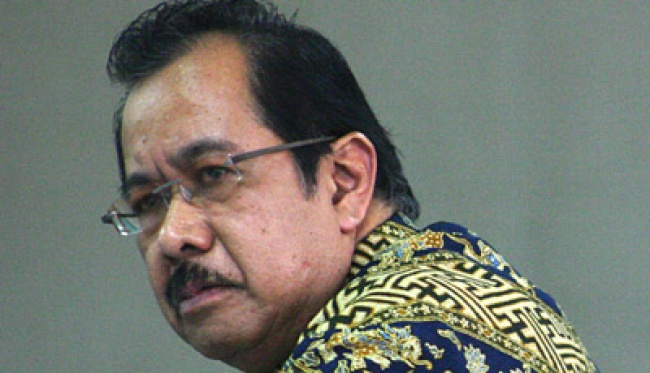 Ribuan Pelayat Antar Syaukani ke Peristirahatan Terakhir | tempo.co