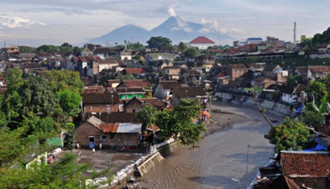 La Nina dan Aktivitas Merapi, Yogya Siagakan 7 Titik EWS di Kali Code ...