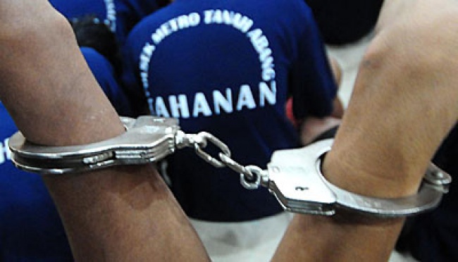 Sopir Bawa Lari Mobil Majikannya | tempo.co