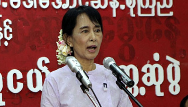Era Sensor Media di Burma Berakhir | tempo.co