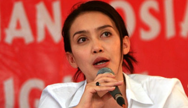 Alasan Rieke 'Oneng' Calonkan Diri Jadi Gubernur | tempo.co