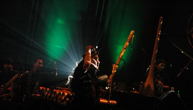 Konser Karinding Attack | tempo.co