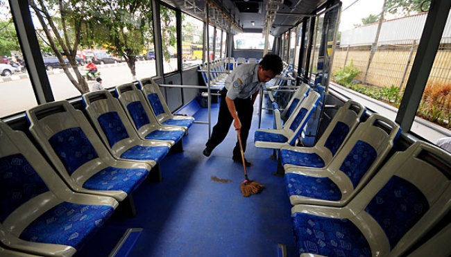Begini Busway Pulogadung-Ujung Menteng Beroperasi | tempo.co