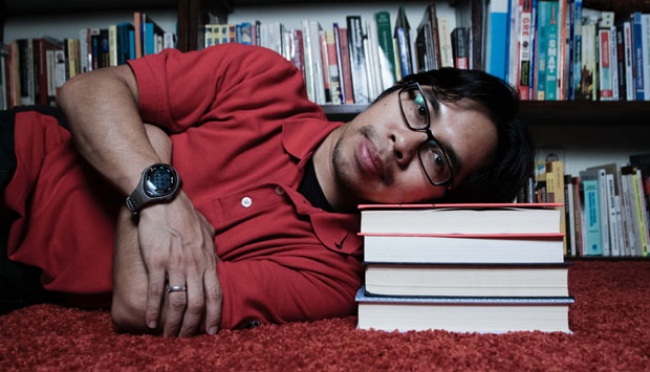 Foto-Foto Novelis Indonesia A. Fuadi | tempo.co