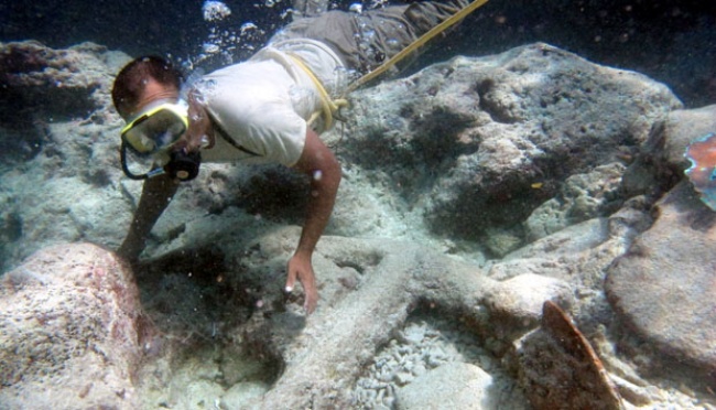 Meriam VOC Belanda di Laut Mentawai | tempo.co