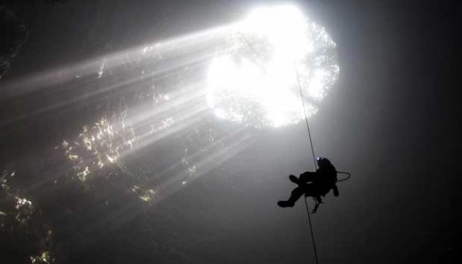 Ada 'Cahaya Surga' di Goa Luweng Grubug | tempo.co