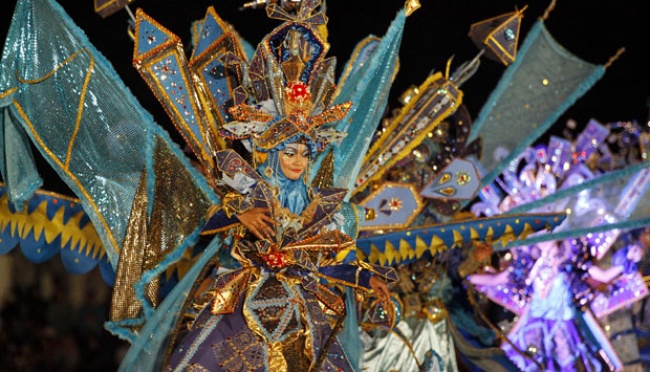 Solo Batik Carnival Digelar Malam Ini | tempo.co