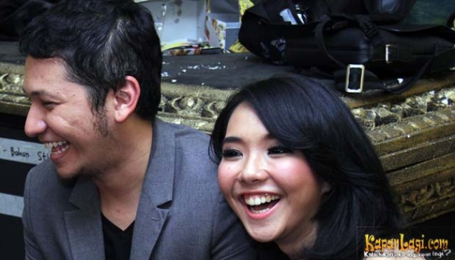 Digugat Cerai, Tilik Cara Gading Marten Menjaga Hubungan | tempo.co