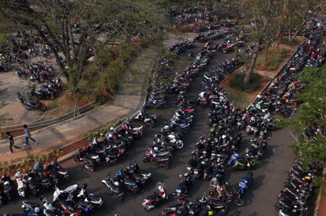 Ke Thamrin, Parkir Motor di Sini | tempo.co