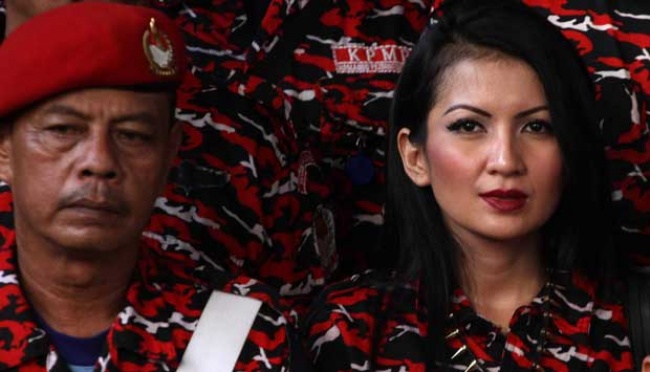 Artis Ramai-ramai Dukung KPK | tempo.co Artis Ramai-ramai Dukung KPK | tempo.co