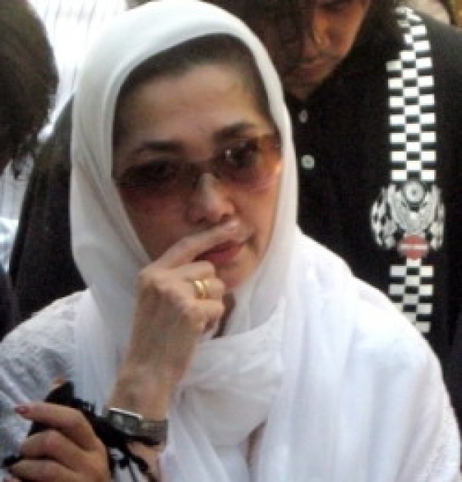 Profesi Baru Widayawati: Siraman Pengantin Artis | tempo.co