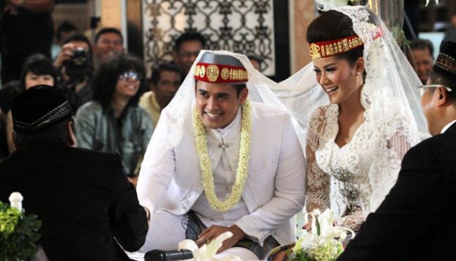 Akad Nikah Olla Ramlan Disiarkan Langsung | tempo.co