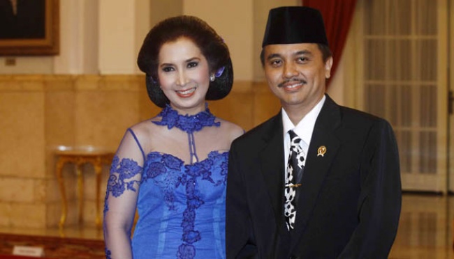 Begini Roy Suryo Ucapkan Sumpah Jabatan | tempo.co