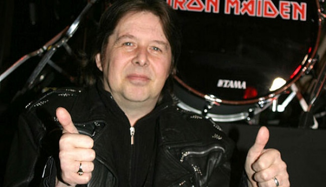Mantan Drummer Iron Maiden, Clive Burr, Meninggal | tempo.co