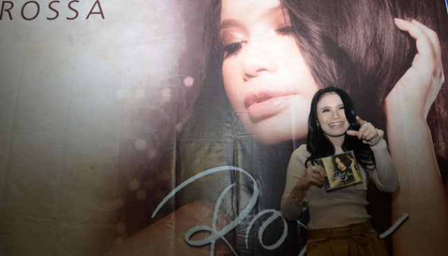 Rossa Launching Album Platinum Collection | tempo.co