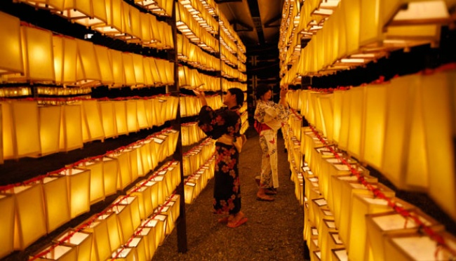Lampion-lampion Indah Mengenang Pahlawan Perang | tempo.co