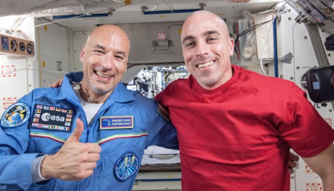 Helm Astronot Ini Bocor di Luar Angkasa | tempo.co