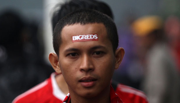 Atribut Unik Para Suporter Liverpool - foto Tempo.co