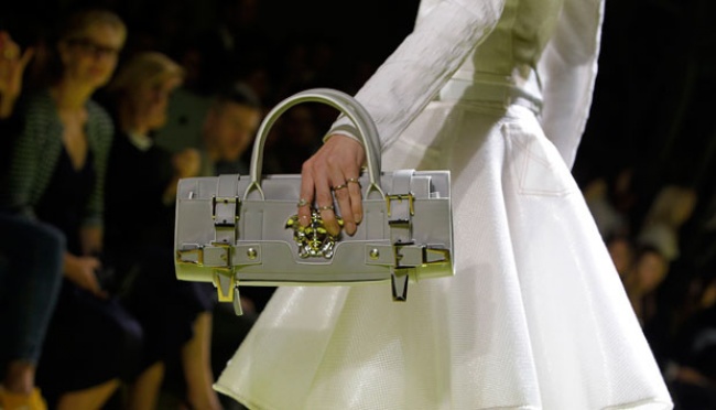 6 Tas Terbaru di Milan Fashion Week | tempo.co