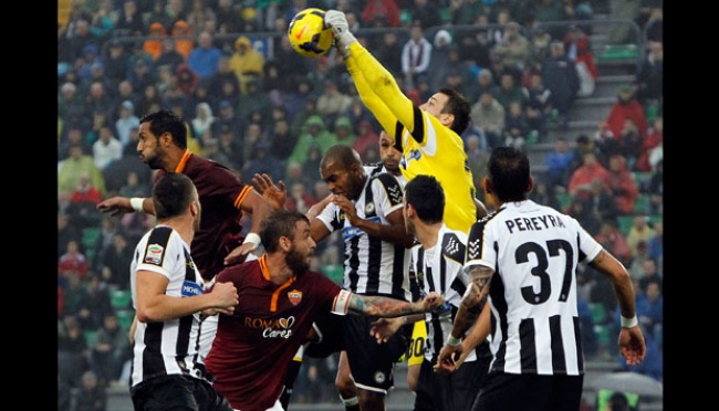 Gol Bradley Amankan AS Roma di Posisi Puncak | tempo.co