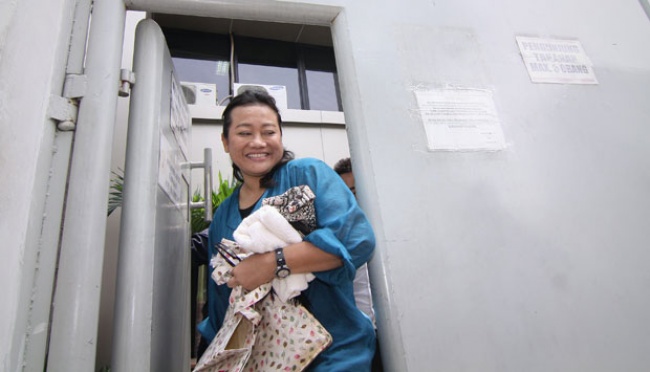 Profil Vitri Cahyaningsih, Istri Andi Mallarangeng Diangkat Jadi ...