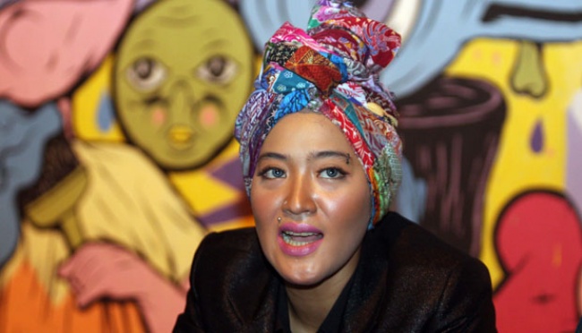 Gaya Penampilan Baru Inna Kamarie Dengan Berhijab | tempo.co