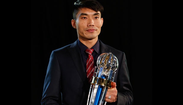 China Man Wins Best Asian Footballer 2013 - En.tempo.co