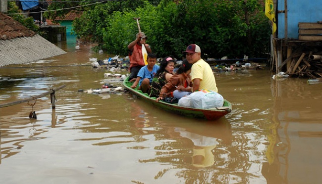 Sungai Citarum Meluap, Ribuan Rumah Terendam | tempo.co