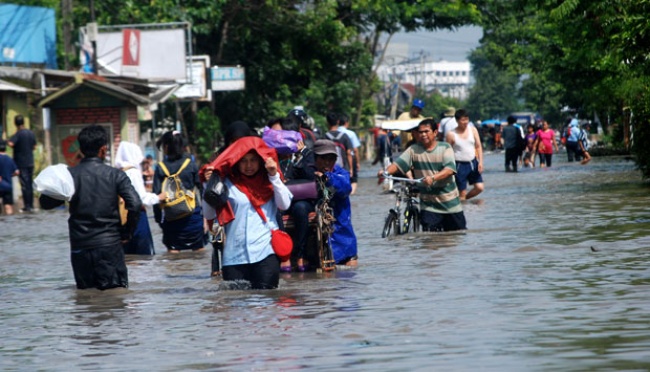 Sungai Citarum Meluap, Ribuan Rumah Terendam | tempo.co