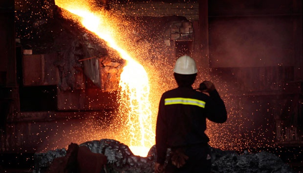 Smelter Workers Went on Strike, Demand Equal Wage - En.tempo.co