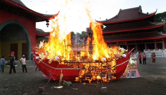 Ritual-ritual Perayaan Cap Gomeh di Berbagai Daerah | tempo.co