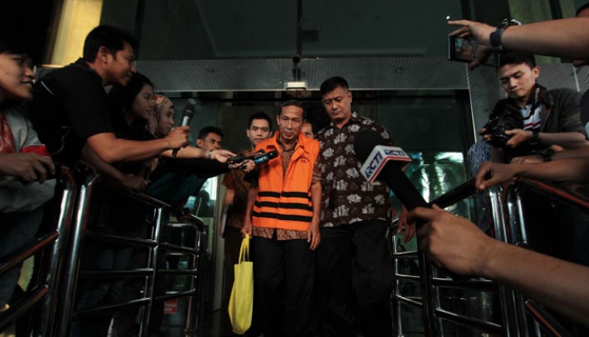 Usai diperiksa KPK, Wakil Rektor UI Jadi Tersangka | tempo.co