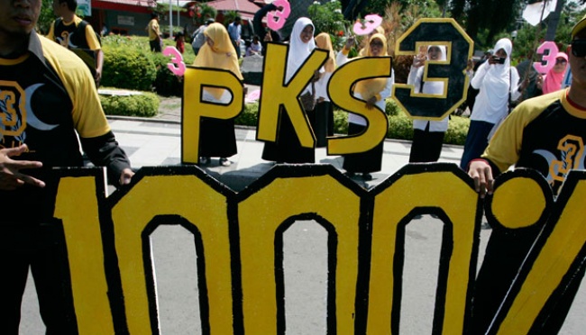 Kampanye di Surabaya, PKS Tarik Perhatian dengan Flash Mob | tempo.co