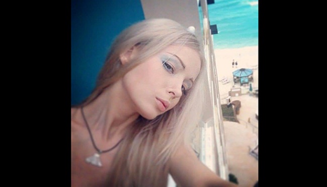Foto-foto Selfie Valeria Lukyanova si Manusia Barbie | tempo.co
