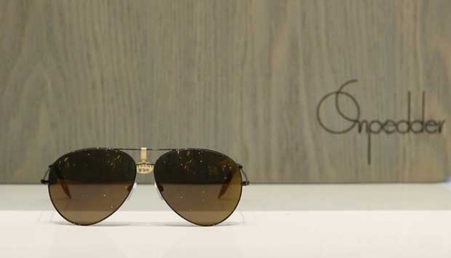 Koleksi Rancangan Victoria Beckham untuk On Pedder | tempo.co