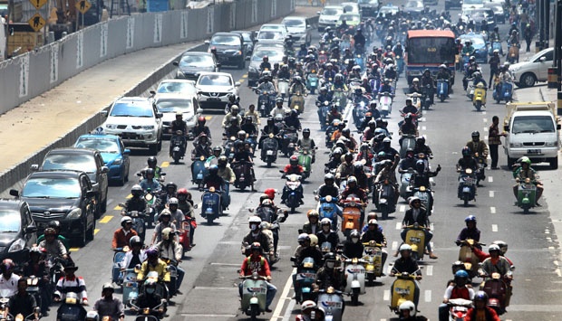 Motorcycle Ban Plan Reaping Protests - En.tempo.co