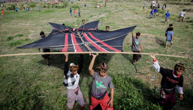 Melihat Kemeriahan Festival Layang-layang di Bali | tempo.co