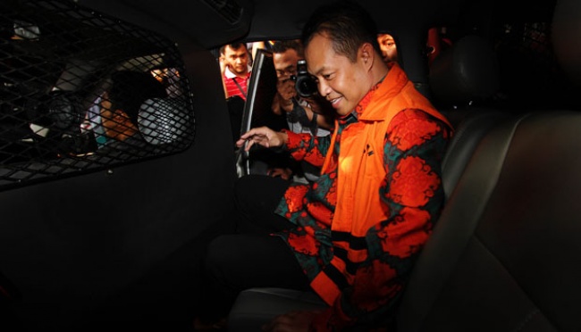 Muhtar Efendi Resmi Ditahan KPK | tempo.co