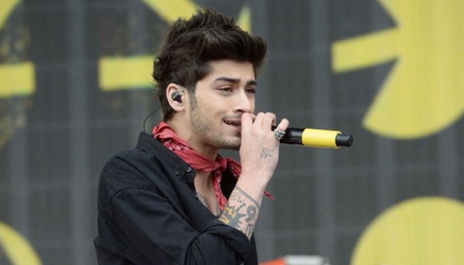 Galau, Zayn Malik One Direction Dibela Si Cantik Adiknya | tempo.co