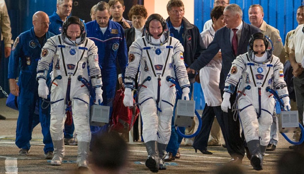 First Russian Woman Lifts Off to International Space Station - foto En ...