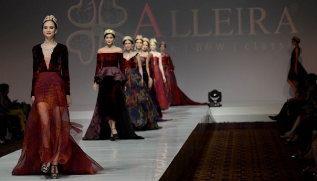 La Femme Fleur, Anggunnya Koleksi Batik Alleira | tempo.co