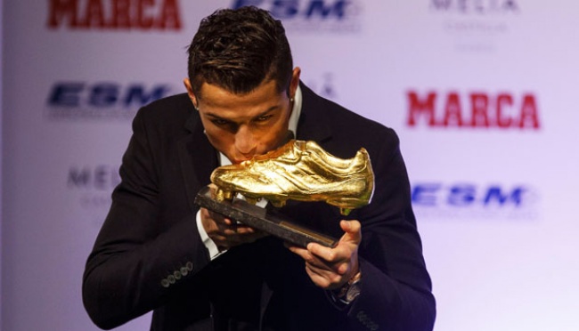 Ronaldo Raih Penghargaan Sepatu Emas 2014 | tempo.co