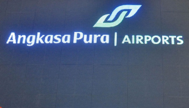 Eks Karyawan Angkasa Pura I Geruduk Kantor Menteri Rini | tempo.co