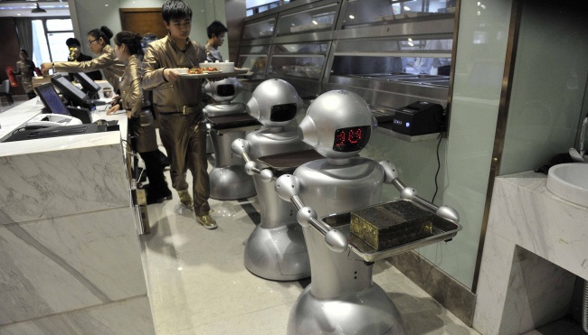 Mengunjungi Restoran Robot Terbesar di Dunia | tempo.co