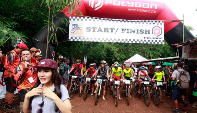 Mengintip Lomba Sepeda Gunung di Jalur Jatiasih | tempo.co