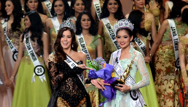 Putri Jawa Tengah Dinobatkan Sebagai Putri Indonesia 2015 | tempo.co