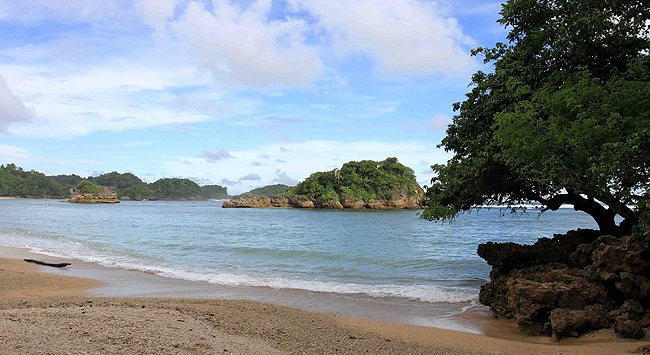Pantai Kondang Merak, Pesona di Malang Selatan | tempo.co