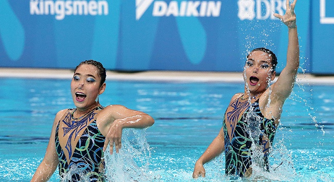 Menariknya Menyaksikan Lomba Renang Indah | tempo.co